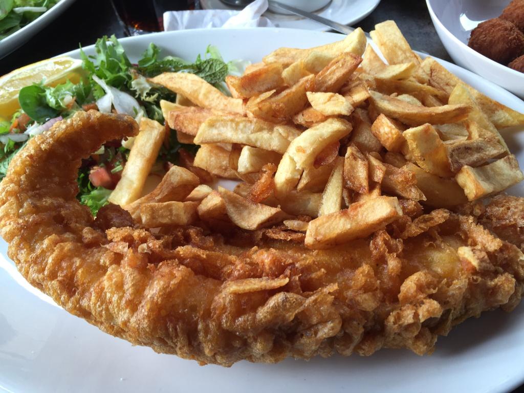 Menu | Golden Chippy